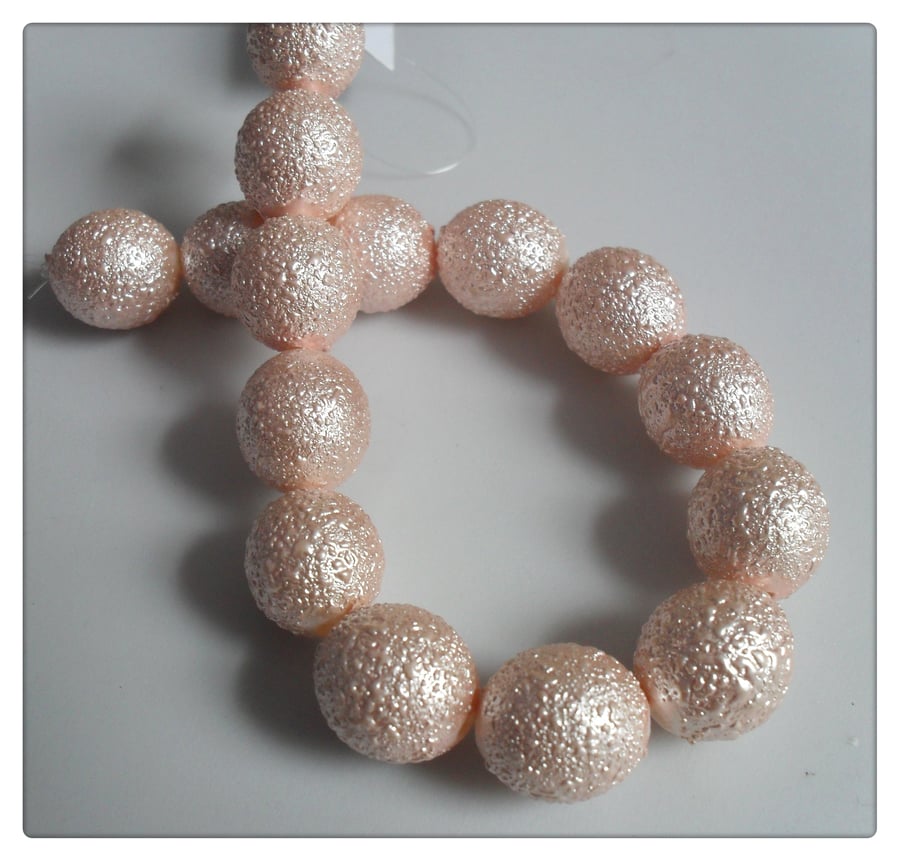 15 x Matte Effect Textured Glass Pearl Beads - ... - Folksy