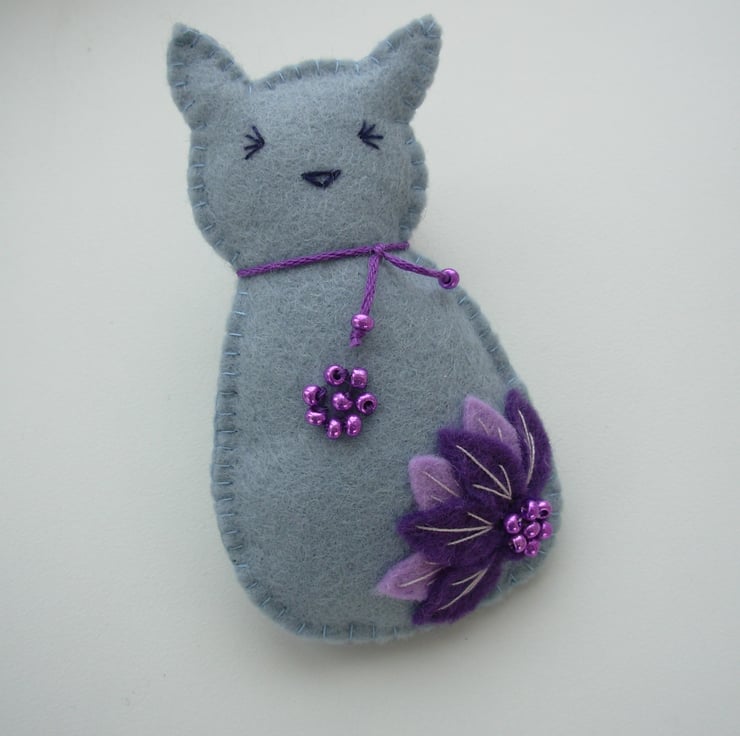 Felt Brooch Cat - Folksy
