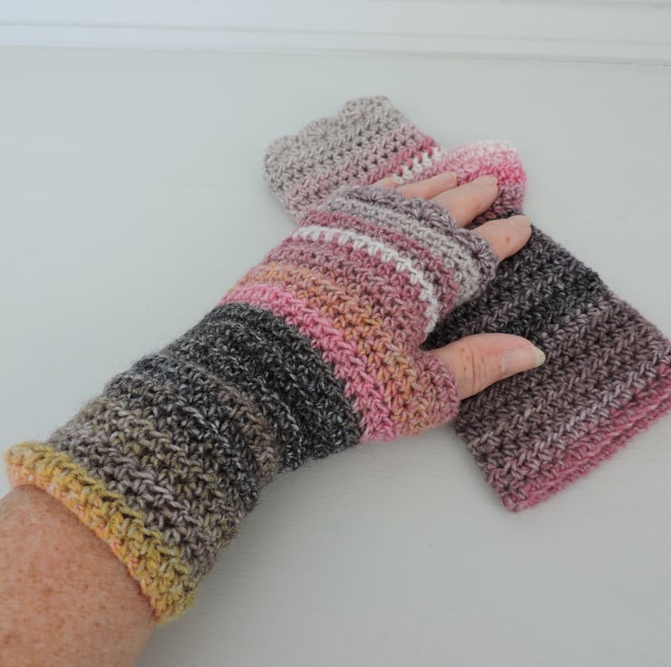 Fingerless Mitts Mismatched Pink Apricot and... - Folksy