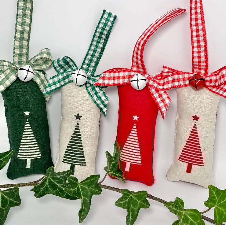 SCANDI CHRISTMAS TREE DECORATION - red on cream - Folksy