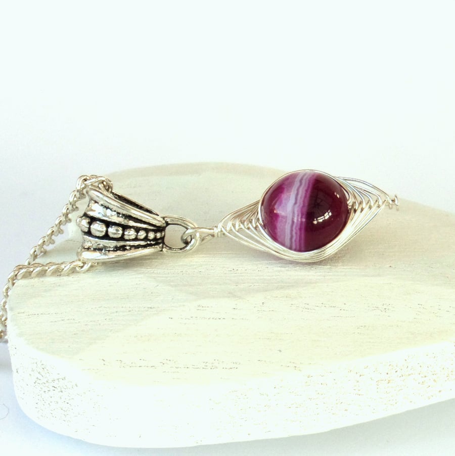 Deep pink banded agate wire wrapped necklace - Folksy