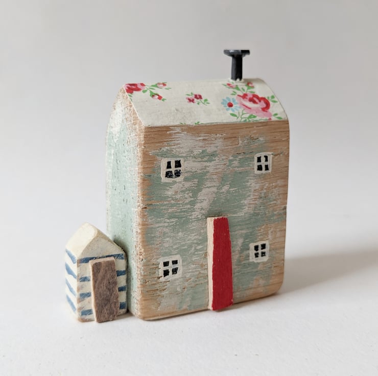 Little Handmade Wooden Sea House with Teeny Bea... - Folksy