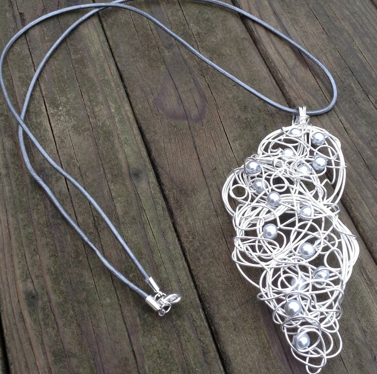 Wire n Pearls Pendant - Folksy