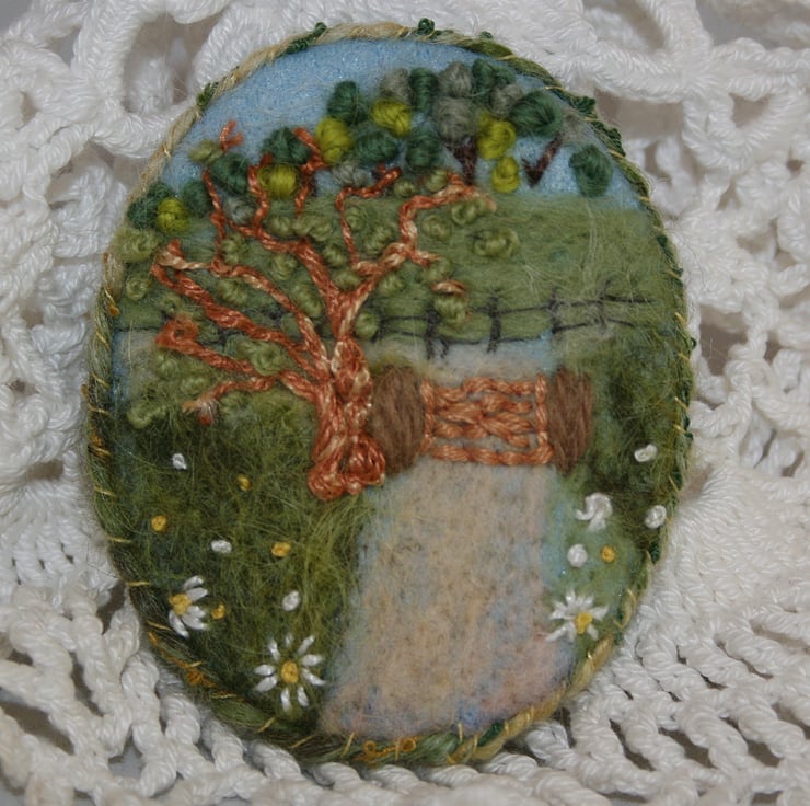 Embroidered Brooch - Tree at the Gate - Folksy