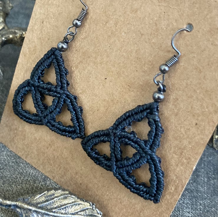 Boho Macrame Triquetre Pagan Trinity Knot earri... - Folksy