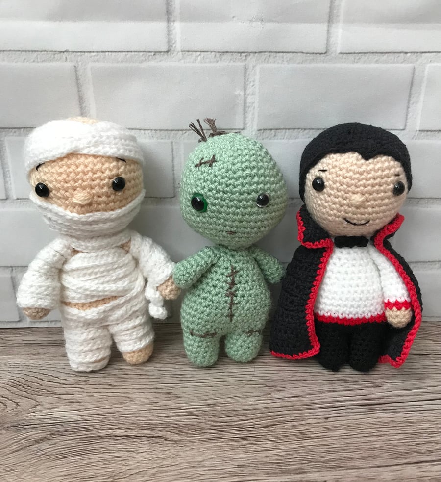Crochet Halloween dolls Dracula, Voodoo, Mummy - Folksy