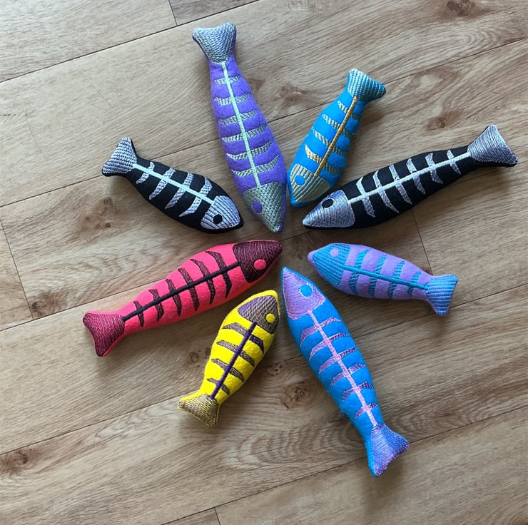 Skelefish……Embroidered fish bones catnip kicke... - Folksy