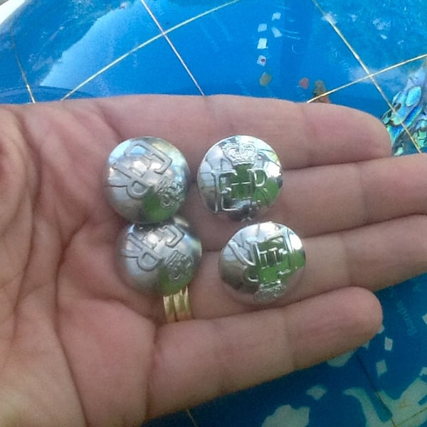Set of 4 Used UK Service Tunic Buttons! - Folksy