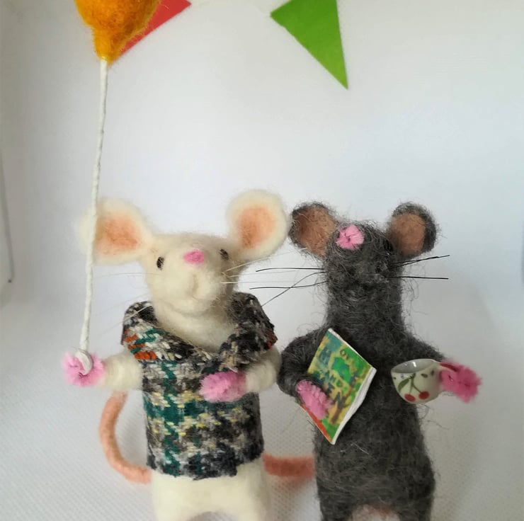 Needle felted white mouse with balloon, Fibre A... - Folksy