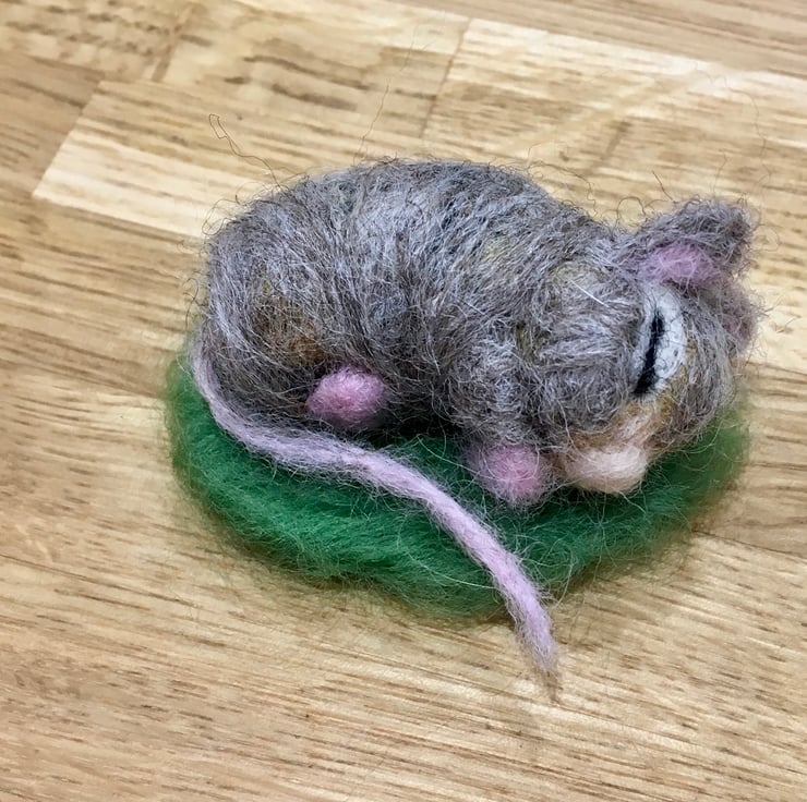 Mouse needle felted sleeping on a little green ... - Folksy