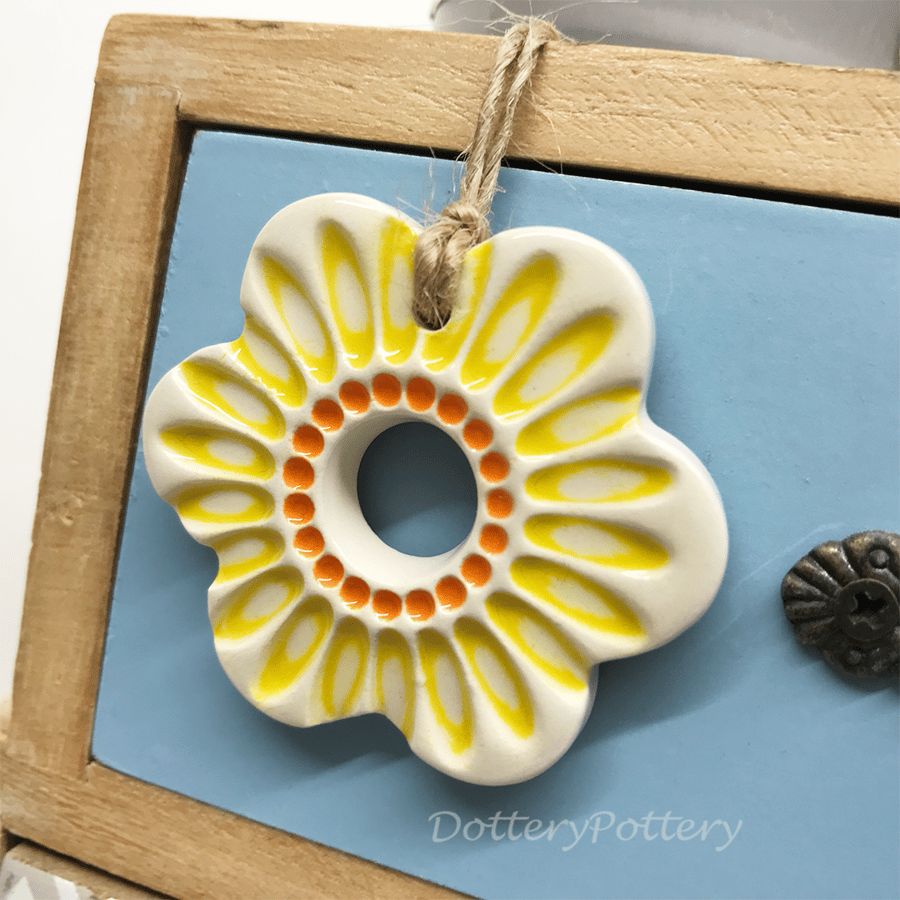 Small Ceramic flower decoration yellow daisy - Folksy