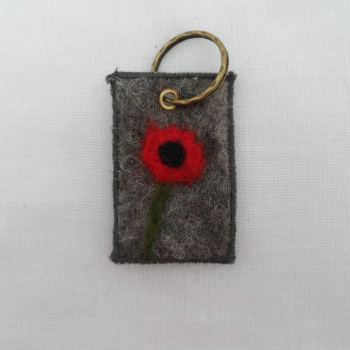 Felted key ring - grey with poppy - Folksy