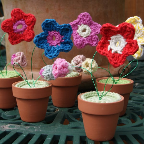 Mini Pot Plant PDF Crochet Pattern - UK notation - Folksy