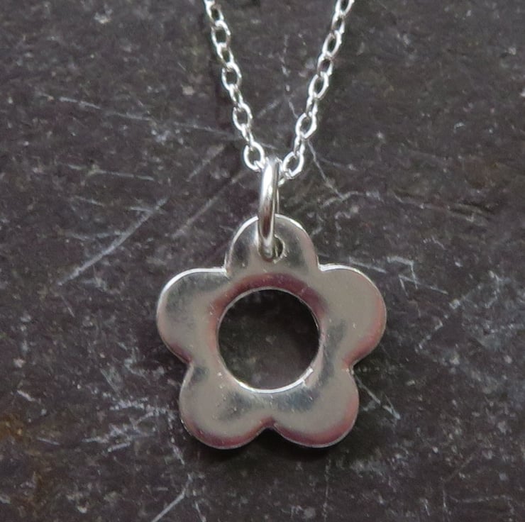Silver flower necklace - Folksy