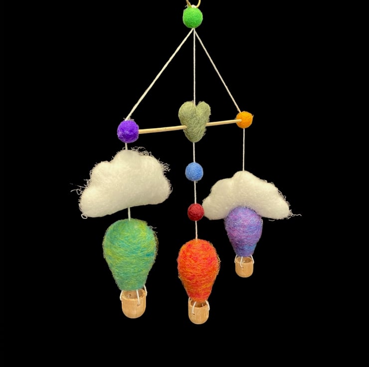 Hot air balloon nursery wall hanging, cot mobil... - Folksy