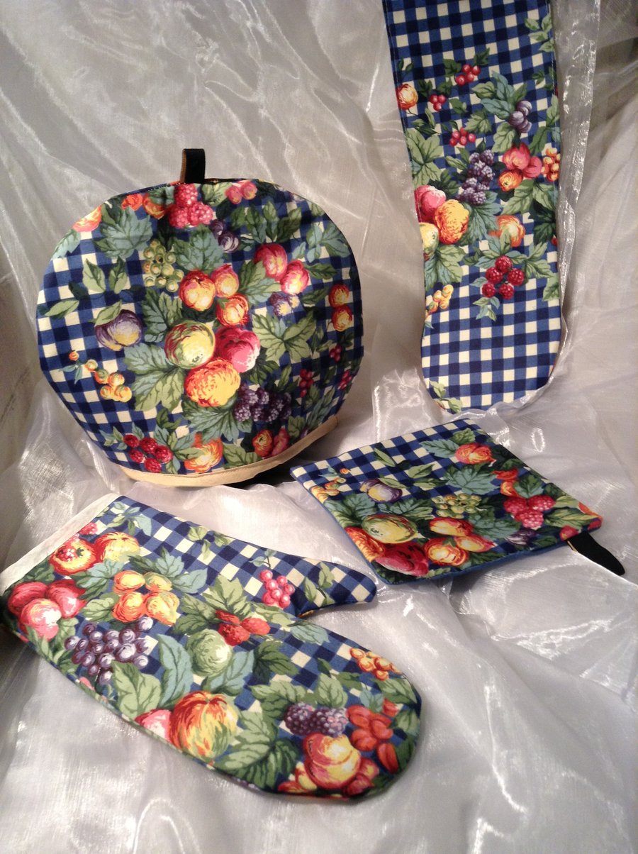 Blue floral checkered kitchen set - Folksy