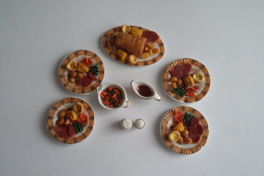 1.12TH SCALE ROAST DINNER FOR FOUR - Folksy