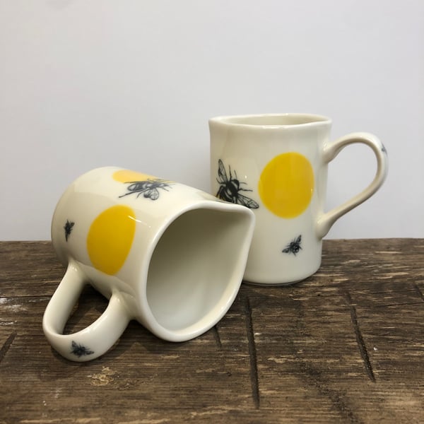 Sunny Bee Jugs - Folksy