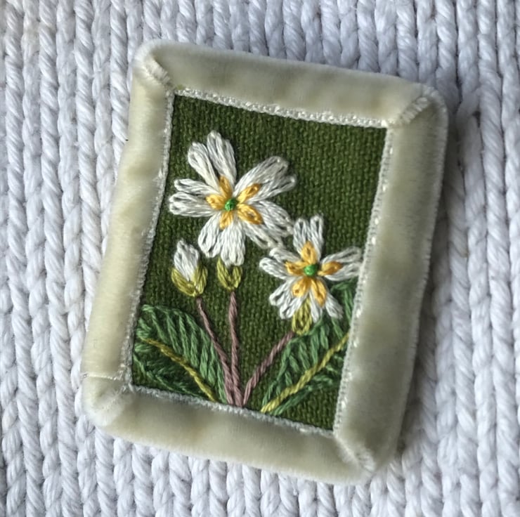 Primrose - hand embroidered brooch - Folksy