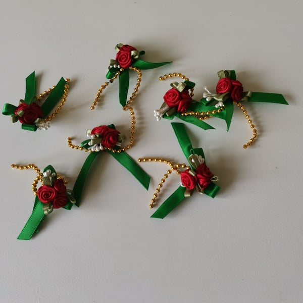 Pack of 5, 2cm Triple Rose Bow With Pearls, - Folksy