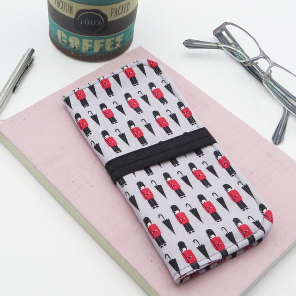 Fabric compact pen wallet with elastic closure - Folksy