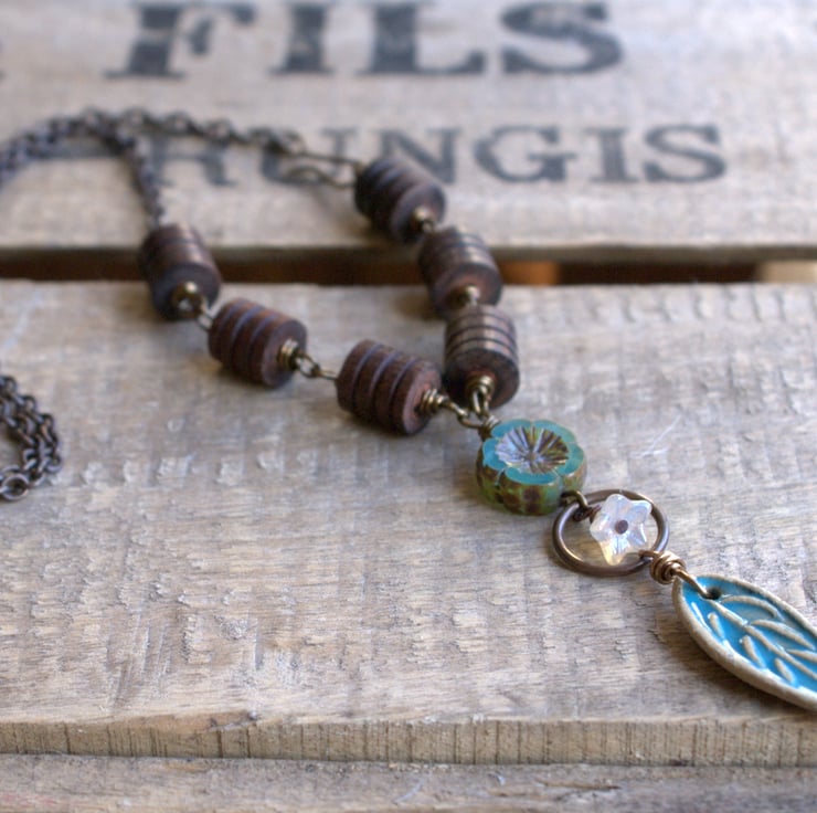 Rustic Woodland Leaf Necklace - Folksy