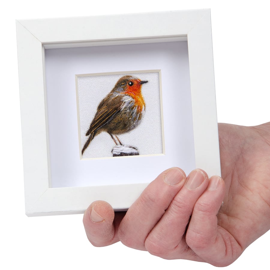 Robin, little 3D fabric robin picture framed, g... - Folksy