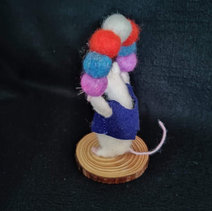 Needlefelted Juggling Mouse - Folksy