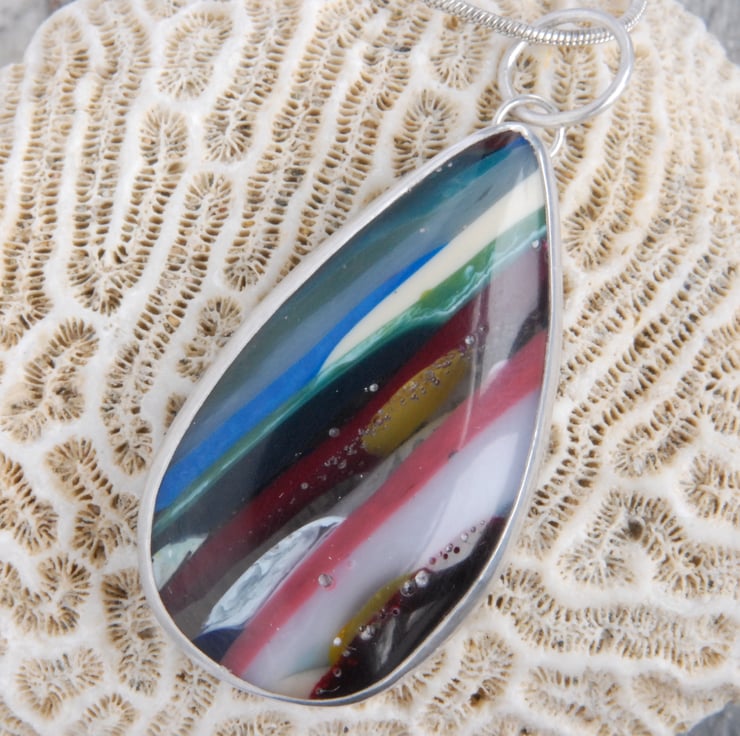 Large Californian surfite and silver pendant - Folksy