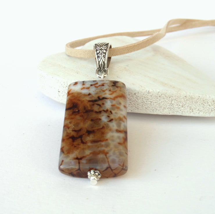 Unisex agate pendant necklace - Folksy