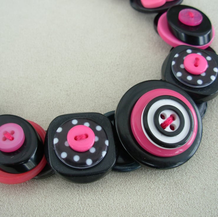 Button Necklace - Folksy