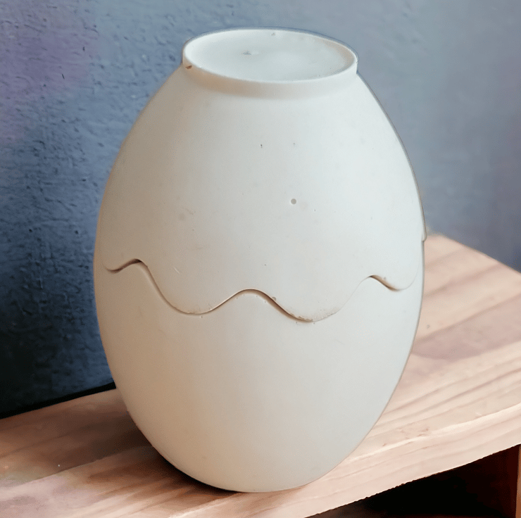 Egg shell soy wax candle in jesmonite shell - Folksy