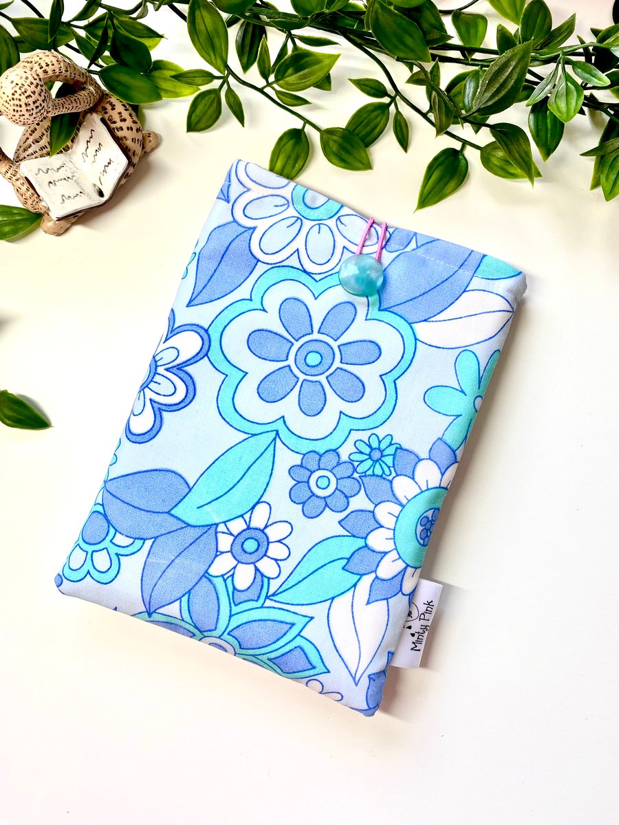 Handmade Vintage Fabric Blue Retro Floral Kindl... - Folksy