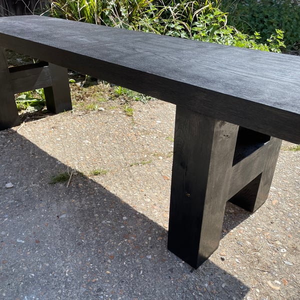 Outdoor chunky oak bench - Charred effect - Folksy