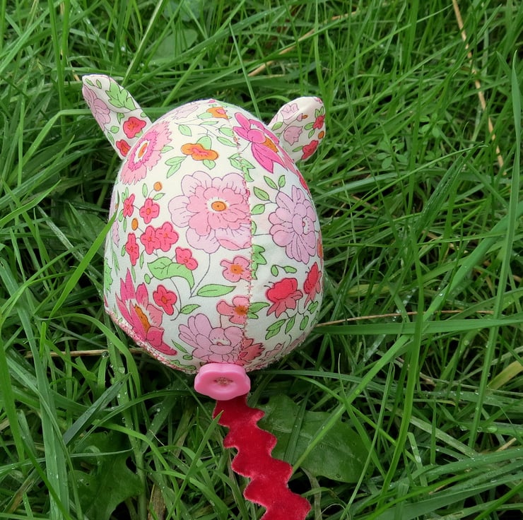 A liberty lawn pin cushion. Field mouse. - Folksy