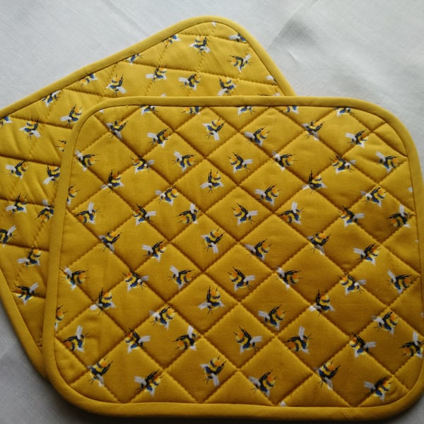 Placemats, A PAIR of Quilted Heat Resistant ma... - Folksy