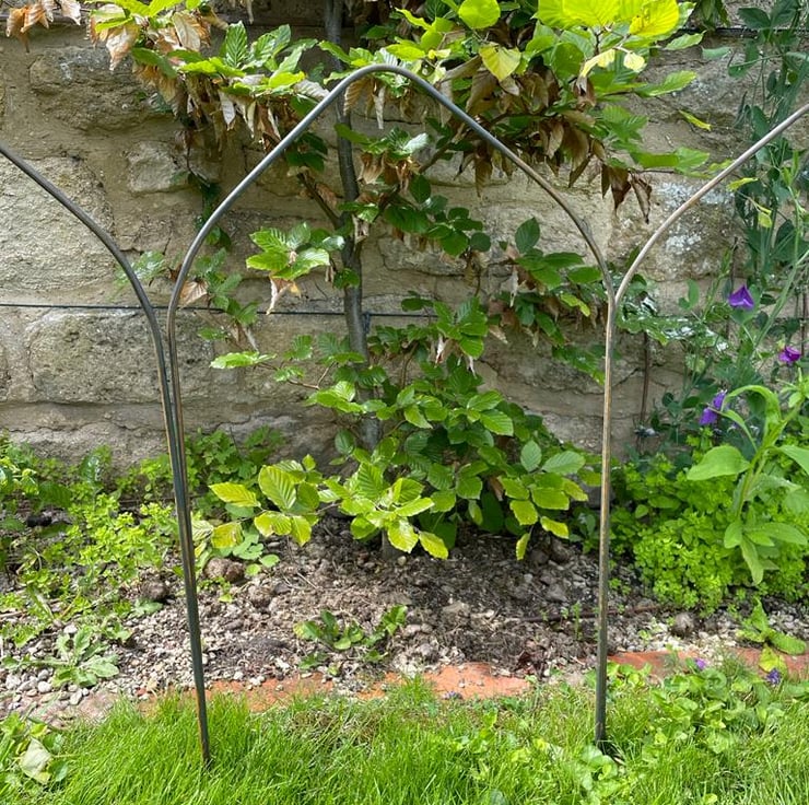 Rusty Raven Naturally Rusty Metal Gothic Arch B... - Folksy