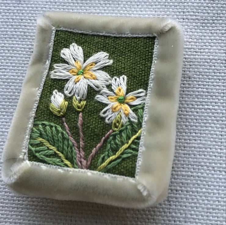Primrose - hand embroidered brooch - Folksy