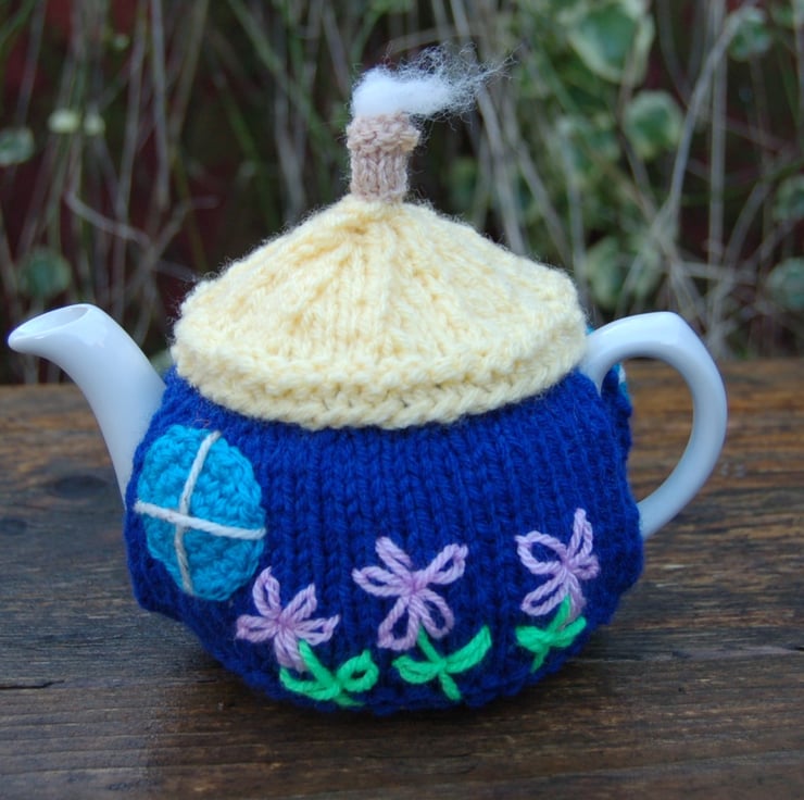 Country cottage tea cosy - hand embroidered - t... - Folksy