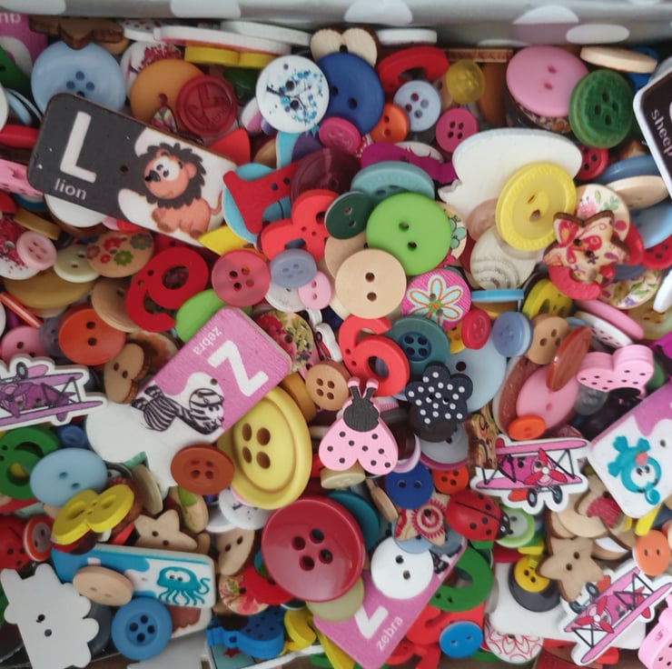 Button Mix - Pack of 20 Random Mix Buttons - FR... - Folksy