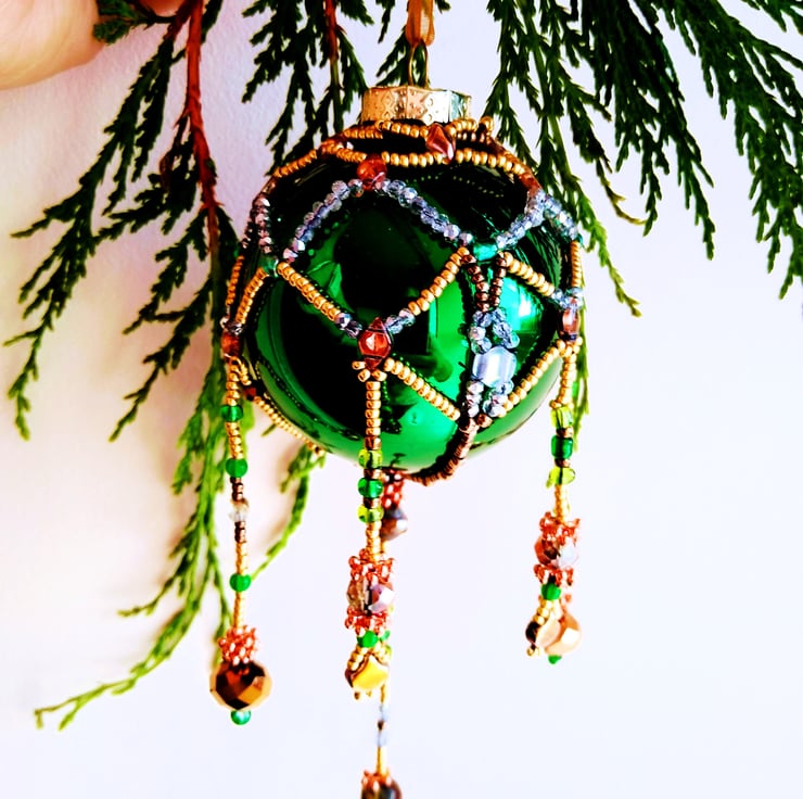 Robin Hand Beaded Green Christmas Bauble Tree D... - Folksy