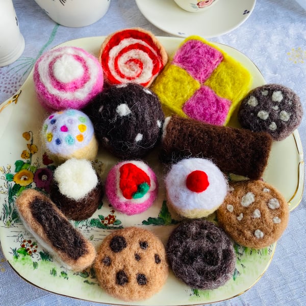 Needle felted mini chocolate eclair - Folksy