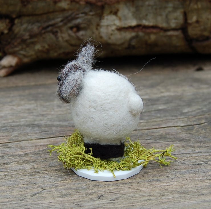 sheep pincushion - needle felt sheep with grey... - Folksy