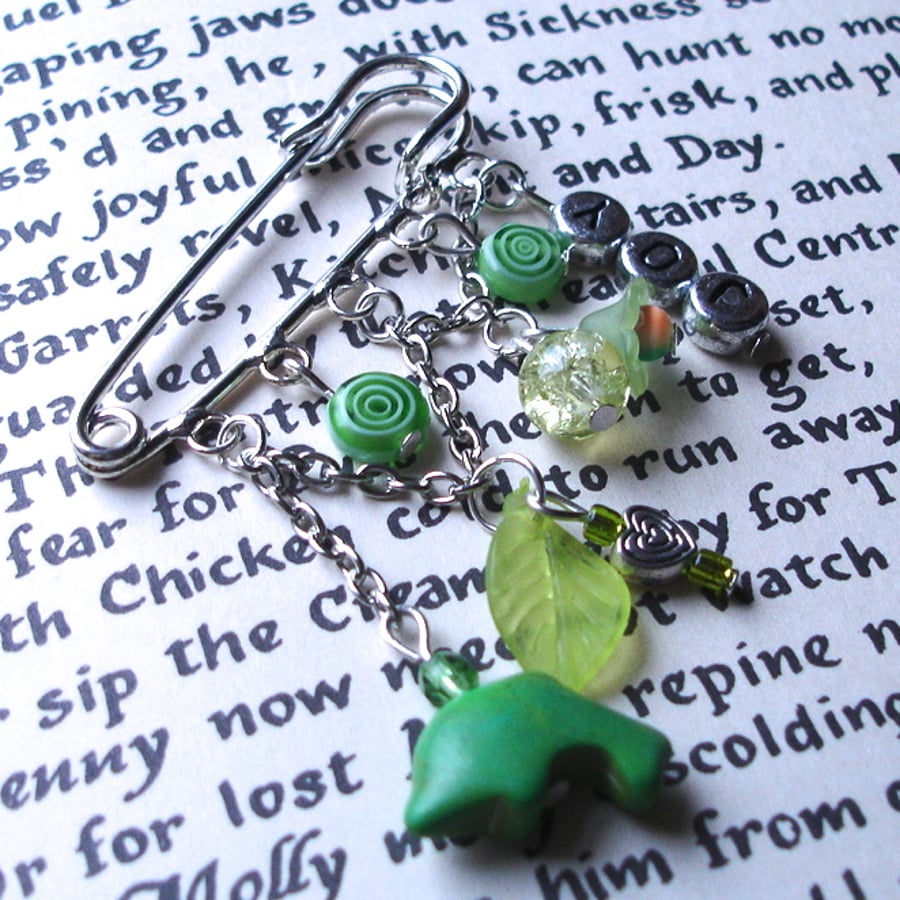 Joy Kilt Pin Nappy Bag Brooch in Green with Dol... - Folksy