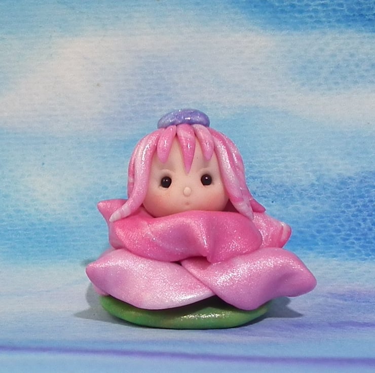 Tiny Blossom Gnome 'Mara' flower tableau OOAK S... - Folksy