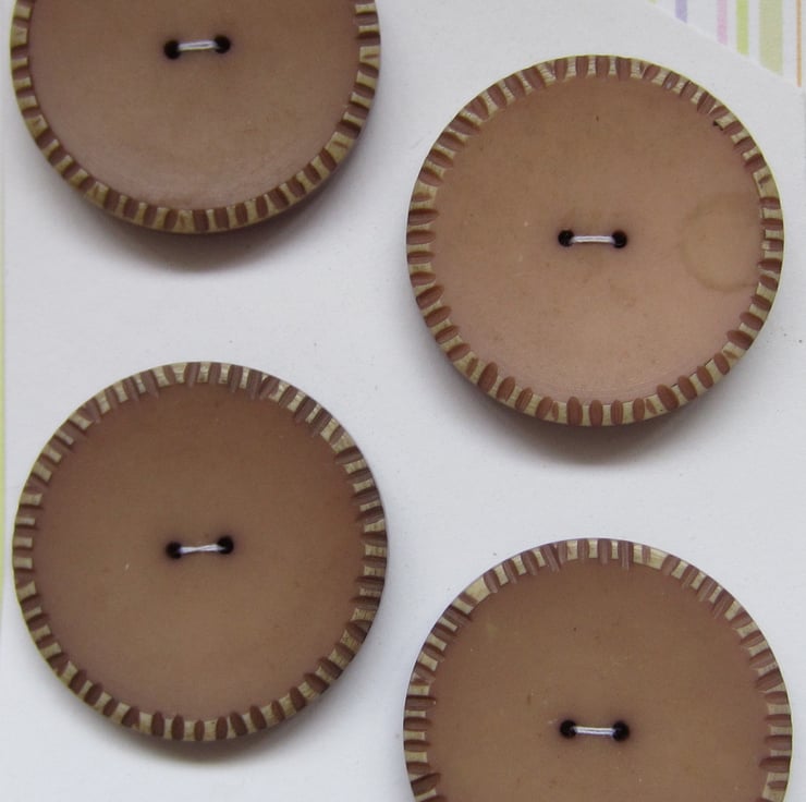 Lot of 17 Large Vintage Buttons - Folksy