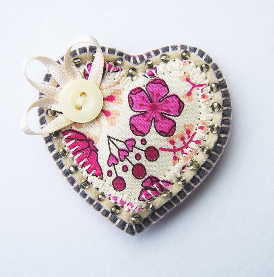 Heart Brooch - Folksy