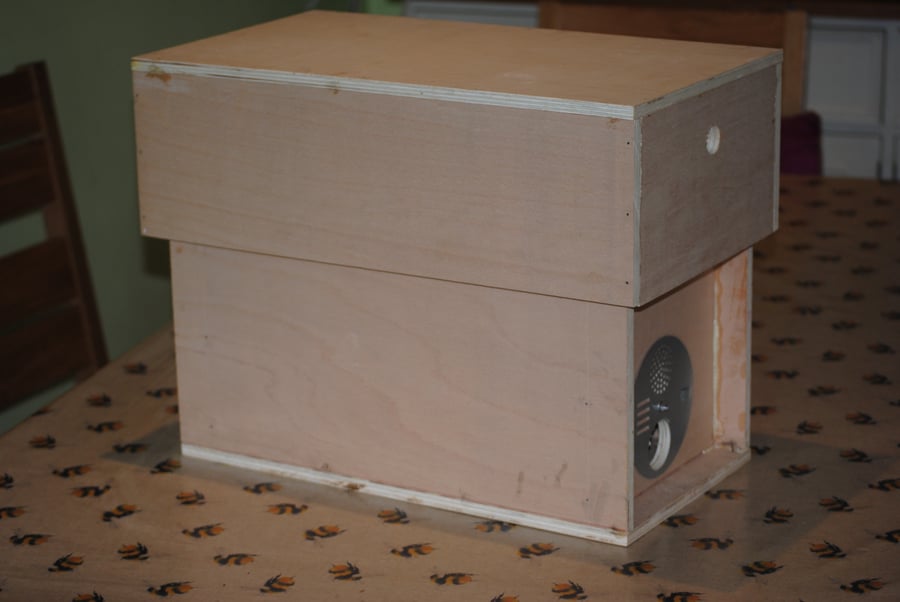 Bee nucleus box (nuc) to take 6 frames. Fully a... - Folksy