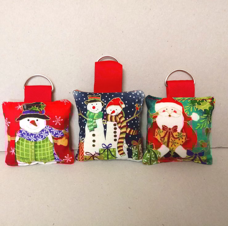 Christmas key ring with snowmen pattern, festiv... - Folksy