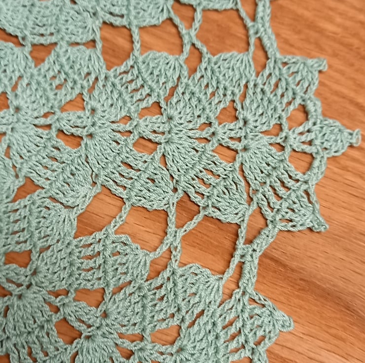 HANDMADE IN 100% COTTON - GREEN LEAF PATTERN TA... - Folksy